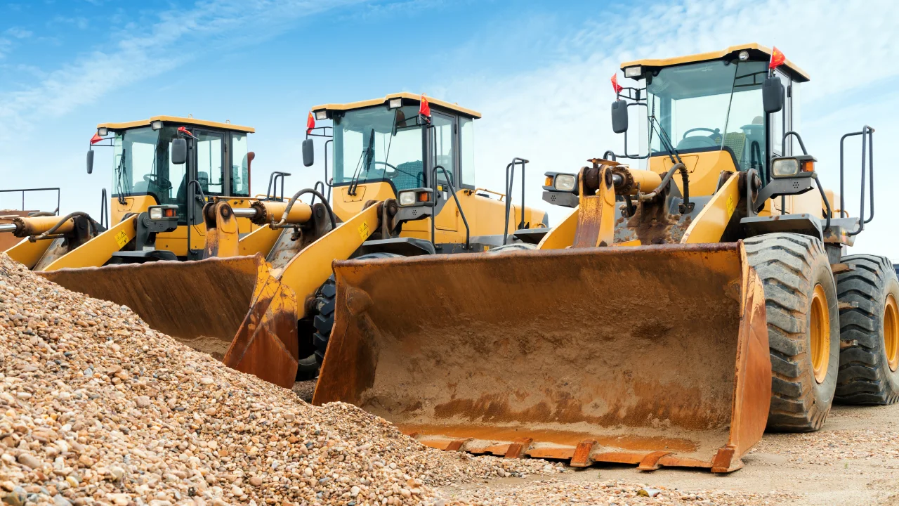 How to Buy Heavy Equipment Online: New vs Used Guide - JumboBee Insights